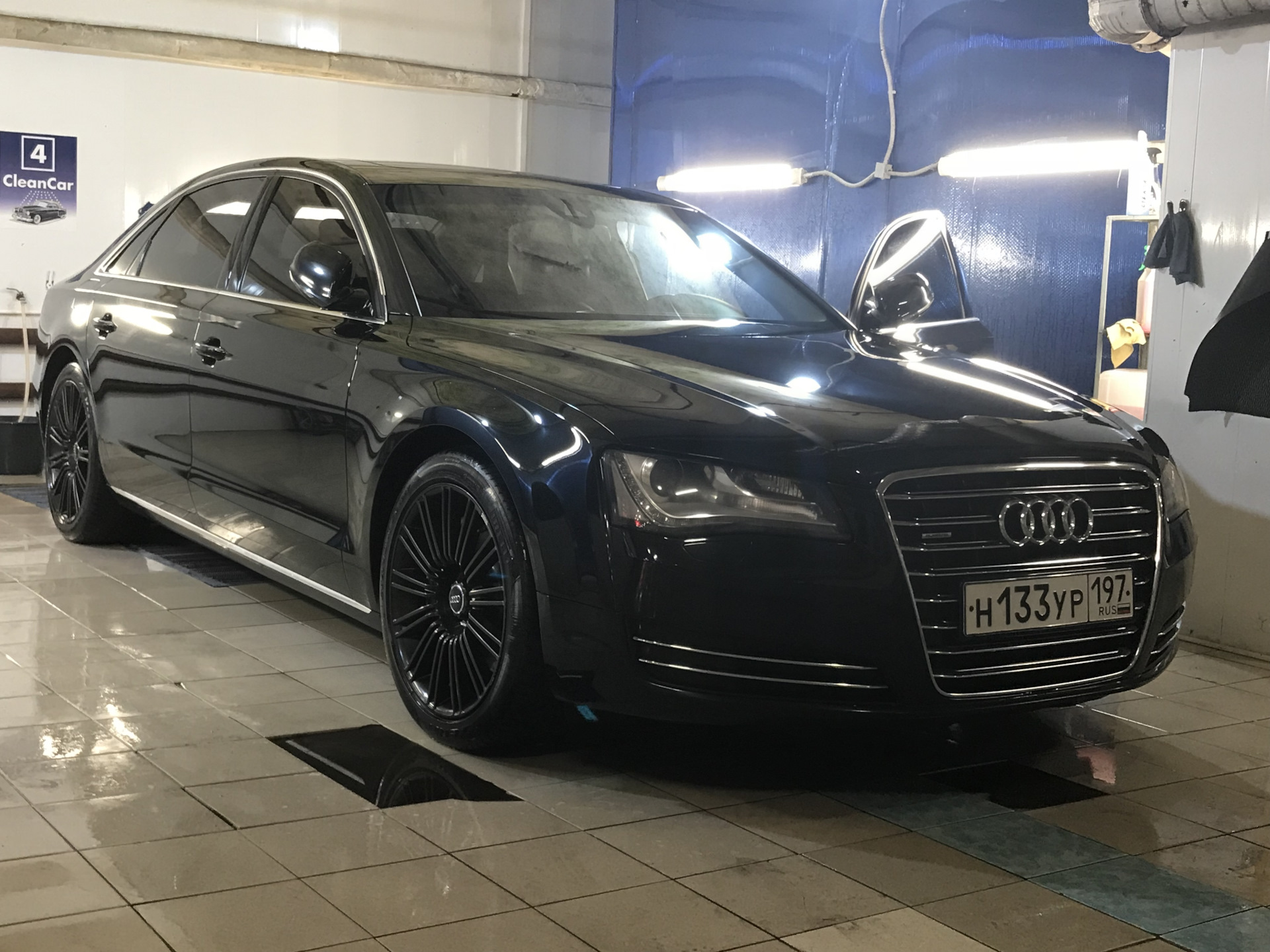 Диски от Bentley Continental GT — Audi A8 (D4), 4,2 л, 2012 года | колёсные диски | DRIVE2