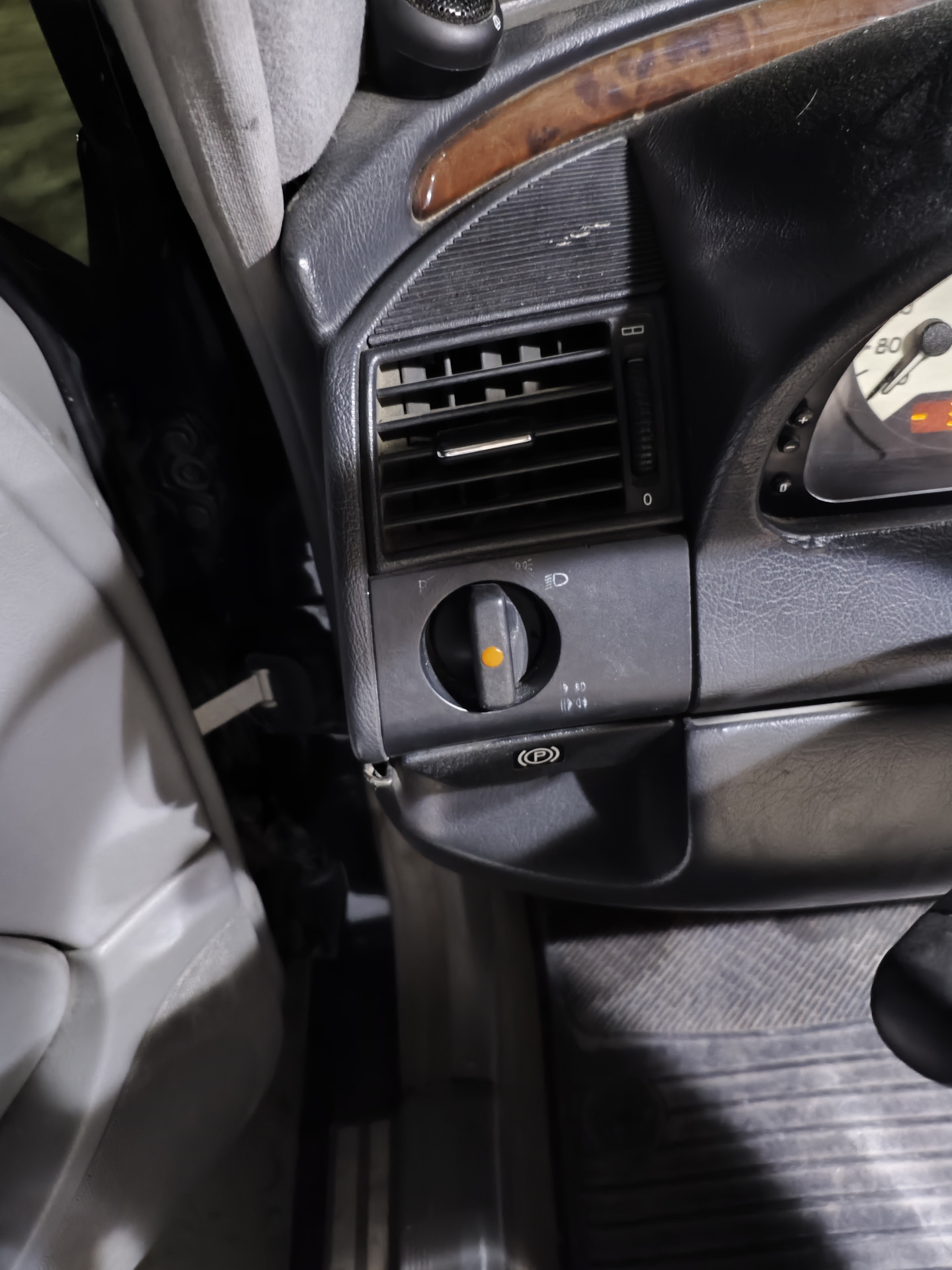 Подскажите, как включить корректор фар? — Mercedes-Benz C-Class (W202 ...