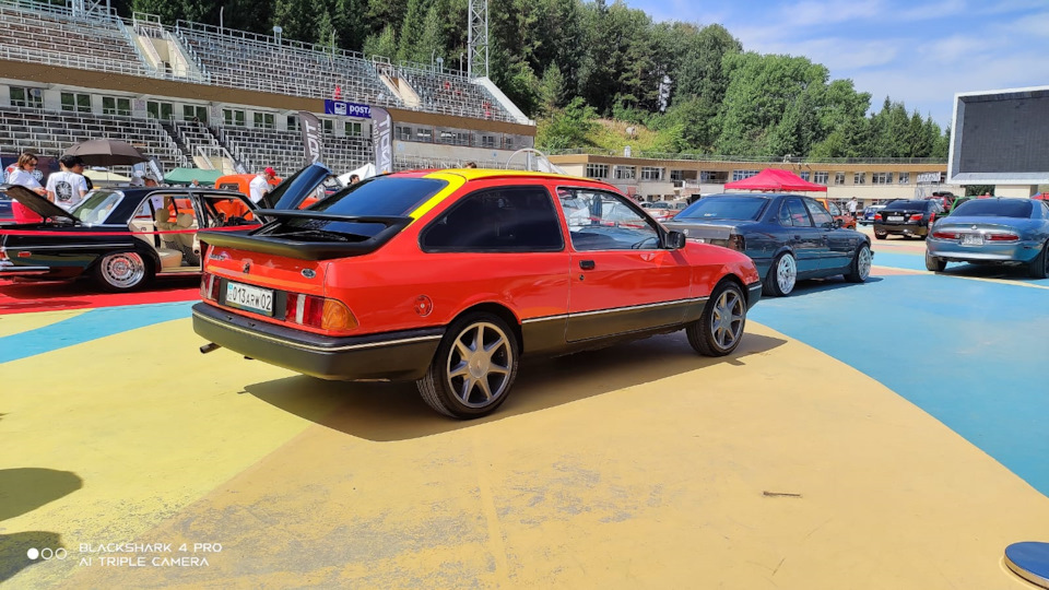 Вот это поворот нашел на драйве свою бывшую — Ford Sierra 2 л 1984