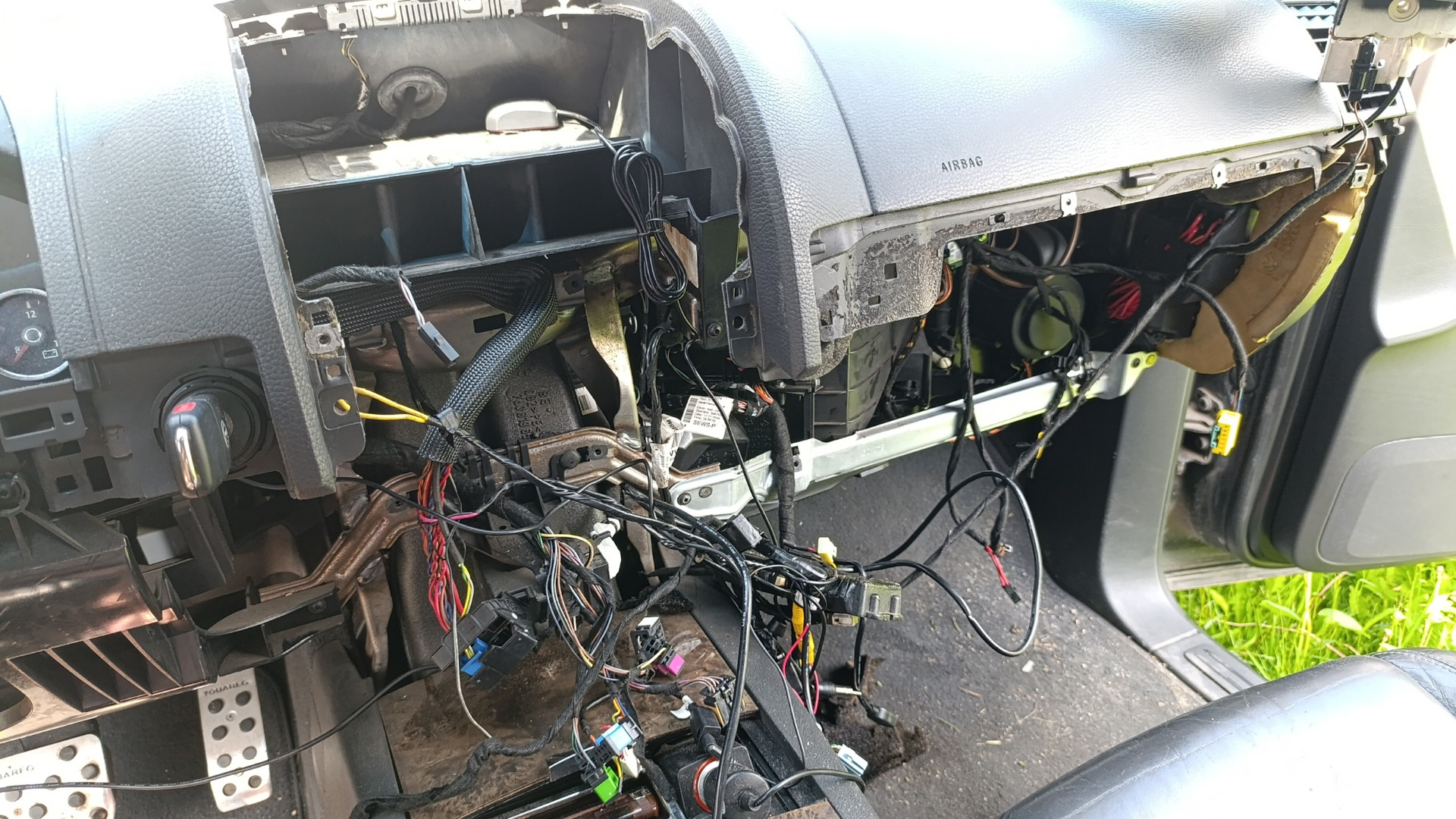 Моторчик заслонки климата V159 — Volkswagen Touareg (1G), 3 л, 2010 ...