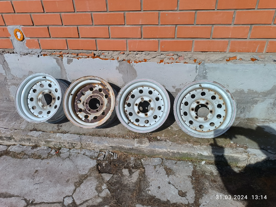Штампованные диски 8Jx16 ET-15 6x139,7 на Toyota Land Cruiser Prado 90 ...