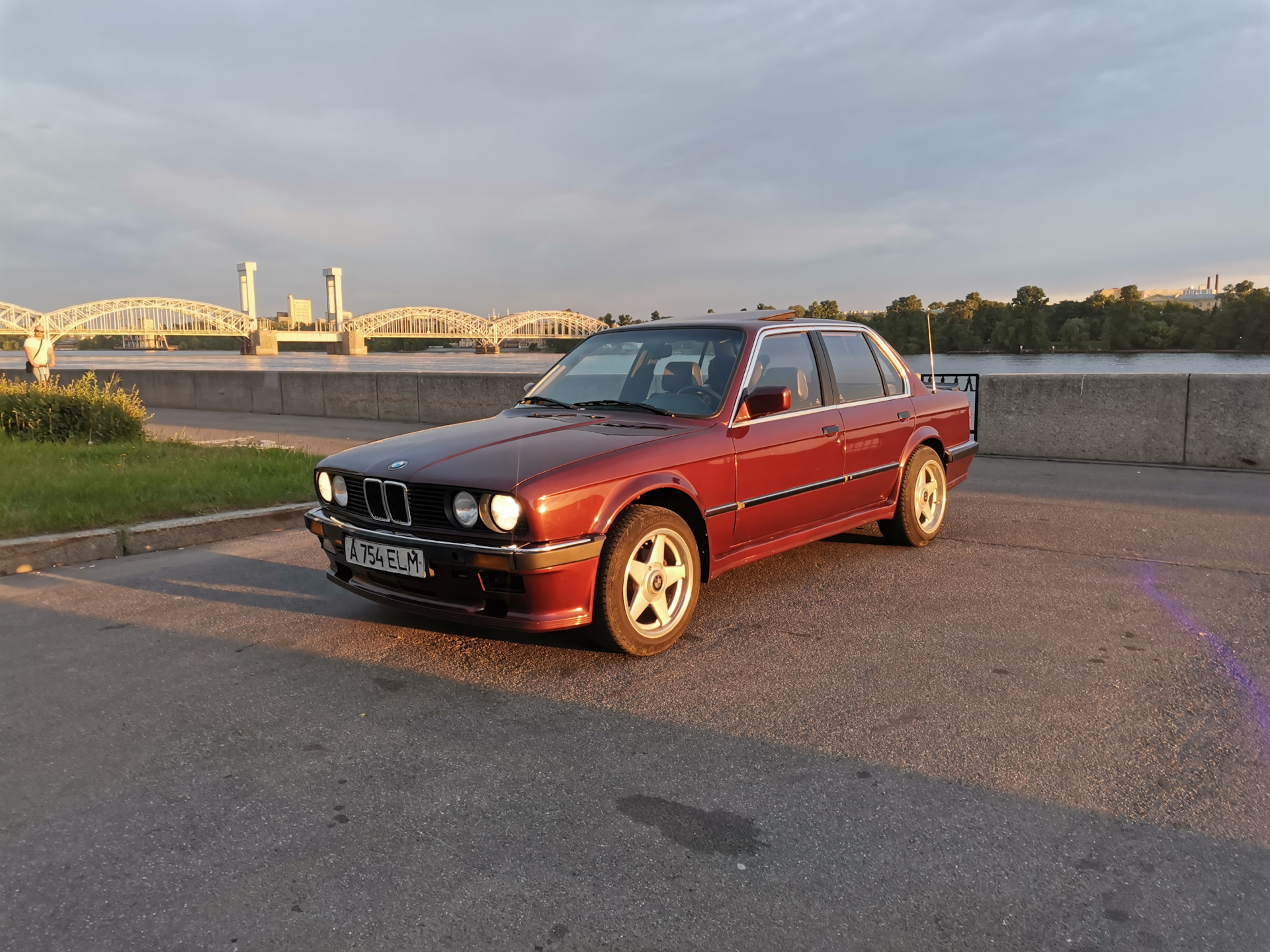 Обновляем фото или небольшая спонтанная фотосессия — BMW 3 series (E30), 2 л, 1987 года ...