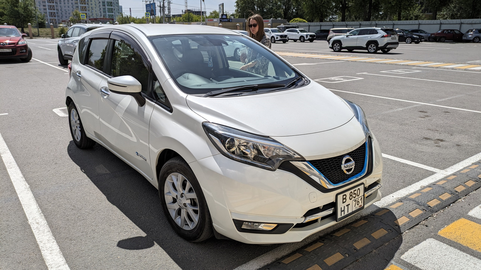Nissan Note e-Power 1.2 гибридный 2016 | Белоснежка на DRIVE2