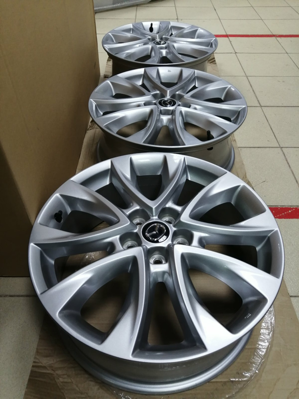 Покупка дисков R19 и покупка и примерка накидок с обогревом. — KIA ...