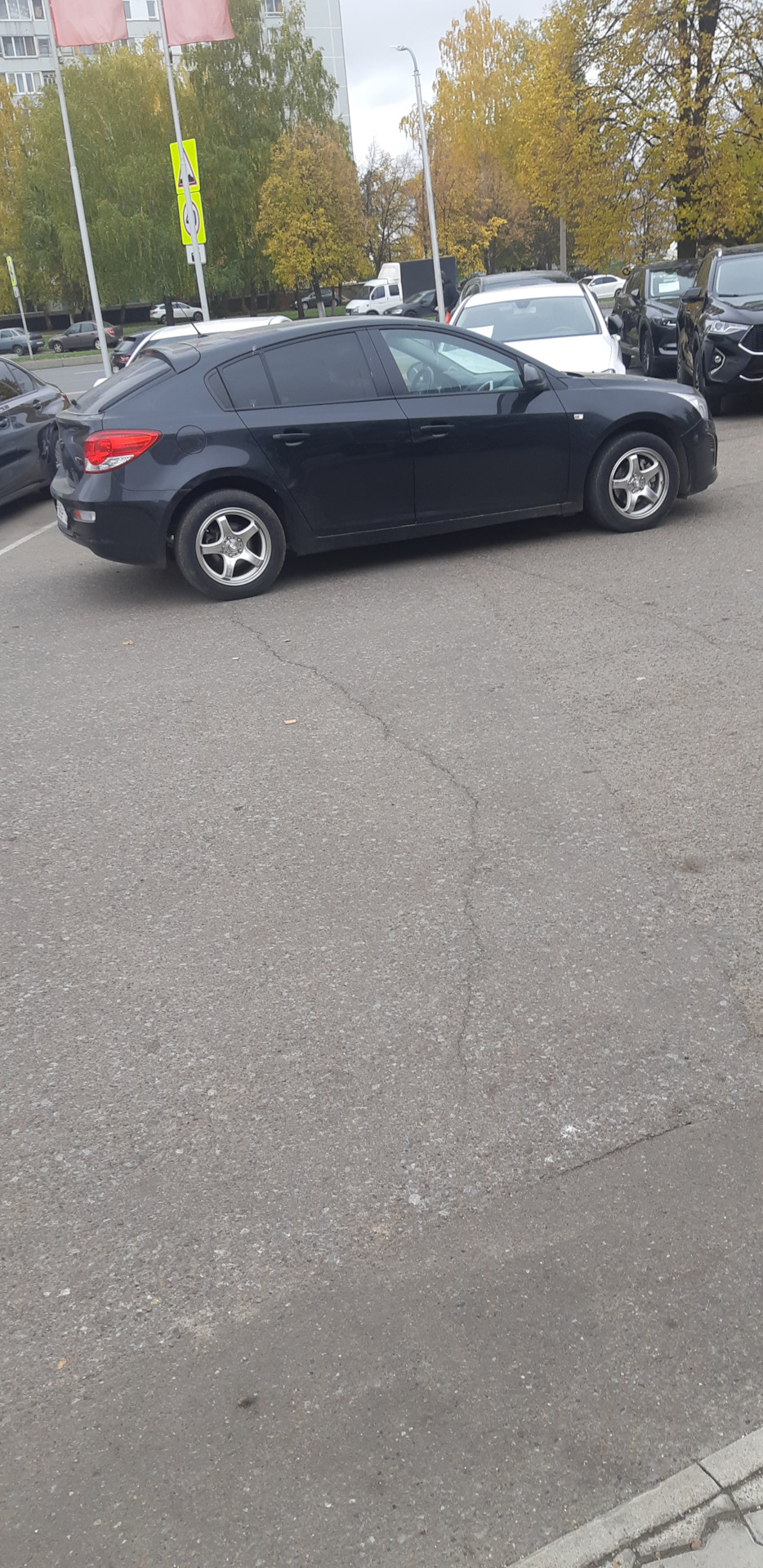 Прощай, Черная Фурия ( — Chevrolet Cruze Hatchback, 1,8 л, 2013 года ...