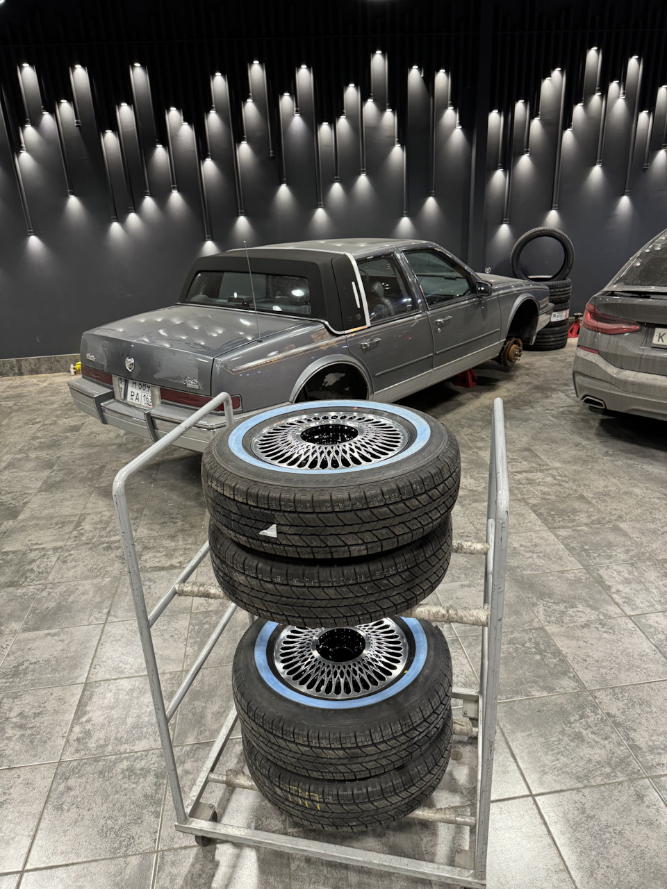 Новые Шины с белой полосой — Cadillac Seville (3G), 4,5 л, 1988 года ...
