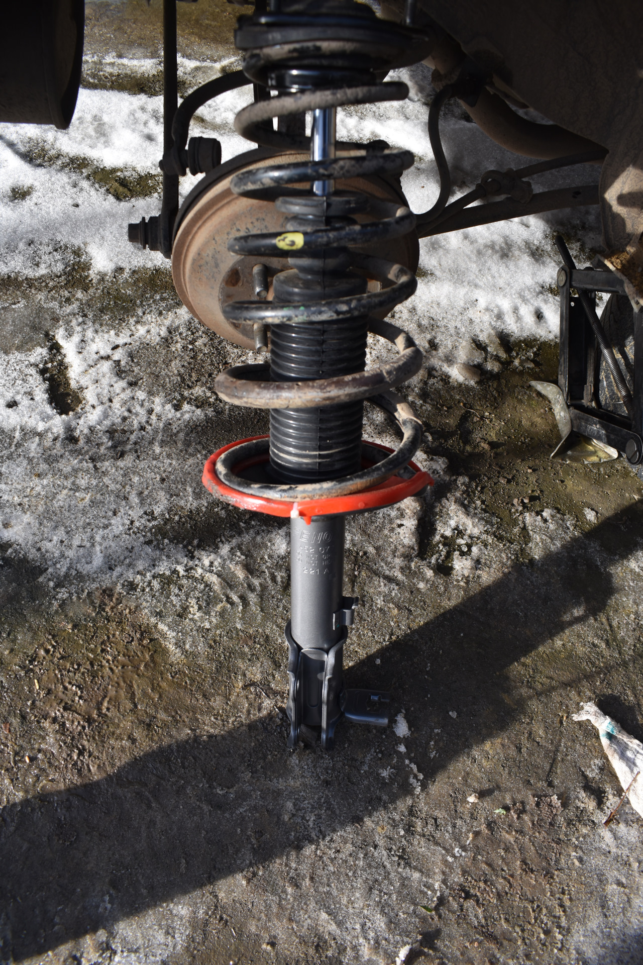 Задняя правая стойка вытекла — Hyundai Accent (3G), 1,5 л, 2007 года ...