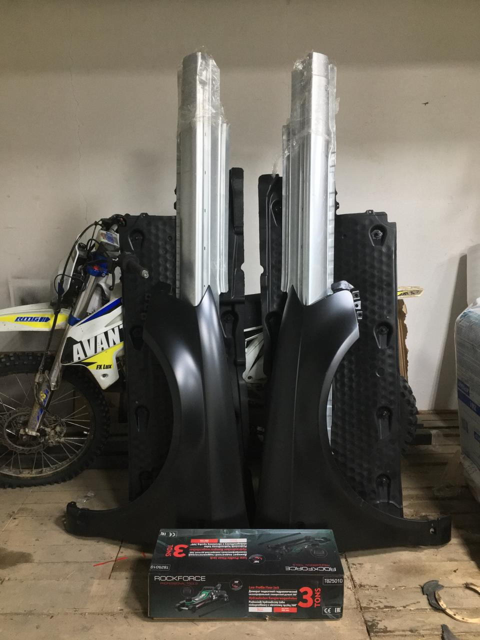 Пороги. Крылья. Пластиковая защита днища. — Audi A3 Sportback (8PA), 2 ...