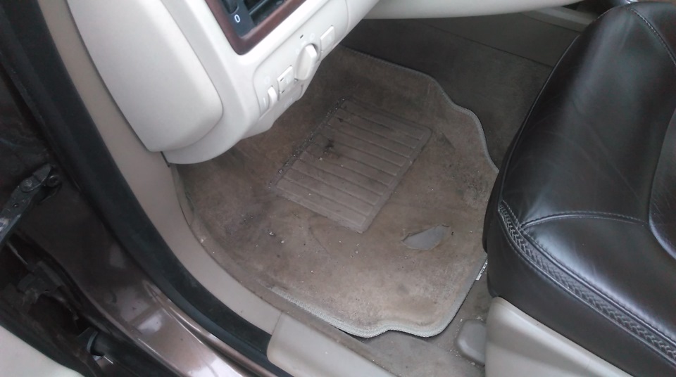 Ковры 3D Sotra через год эксплуатации — Volvo XC70 III, 2,4 л, 2012 ...