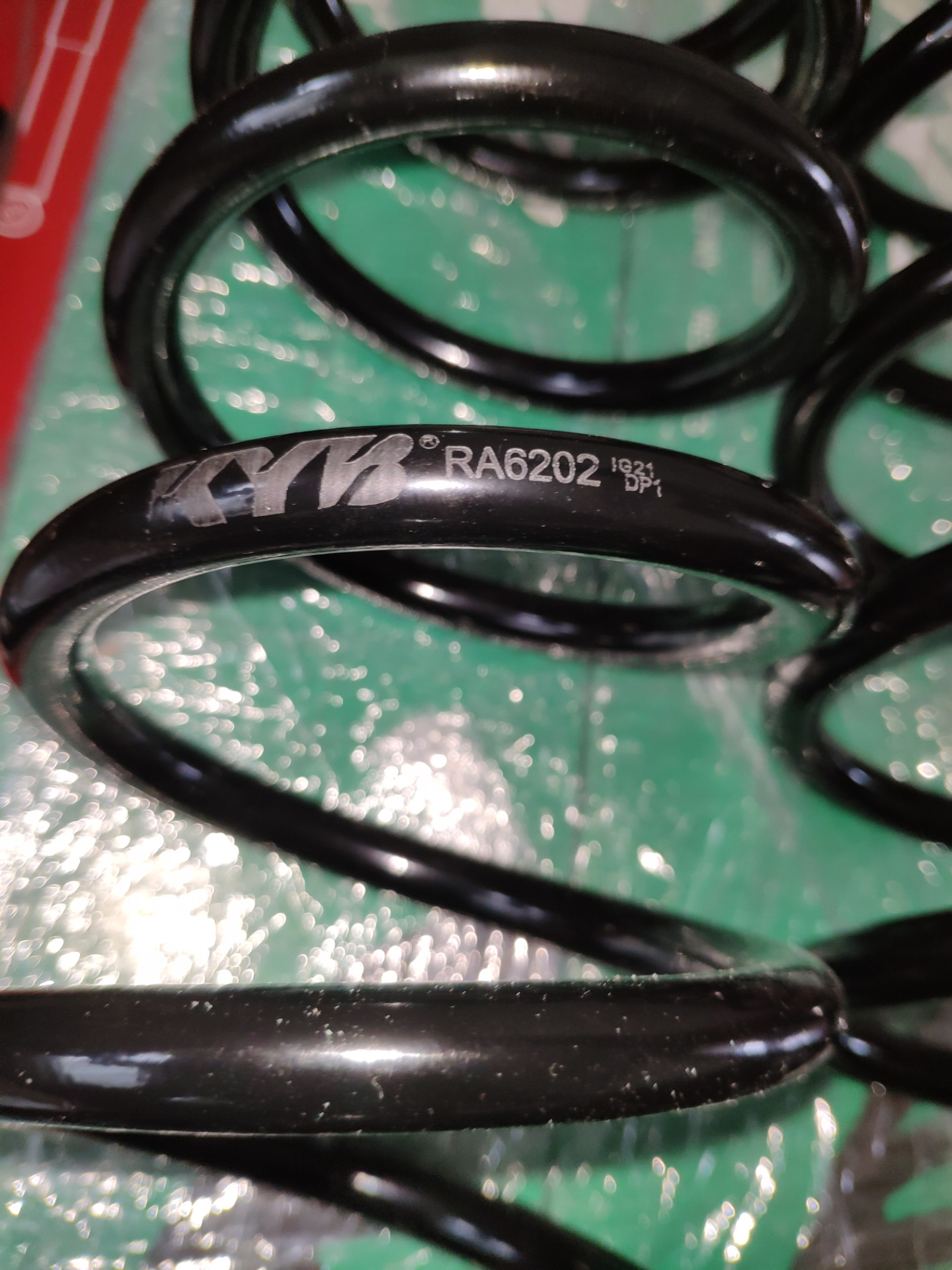 Задние амортизаторы с пружинами — Ford Focus 3 — Ford Focus Hatchback ...