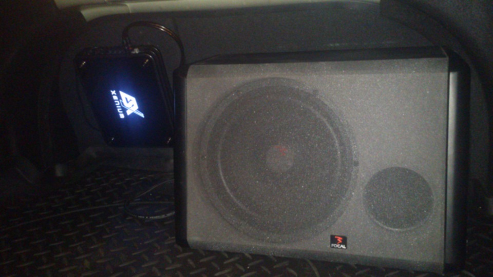 5. Focal SB 27 v1 + ESX XENIUM X -ONE ( MOMO D500 ) — KIA Cerato (2G ...