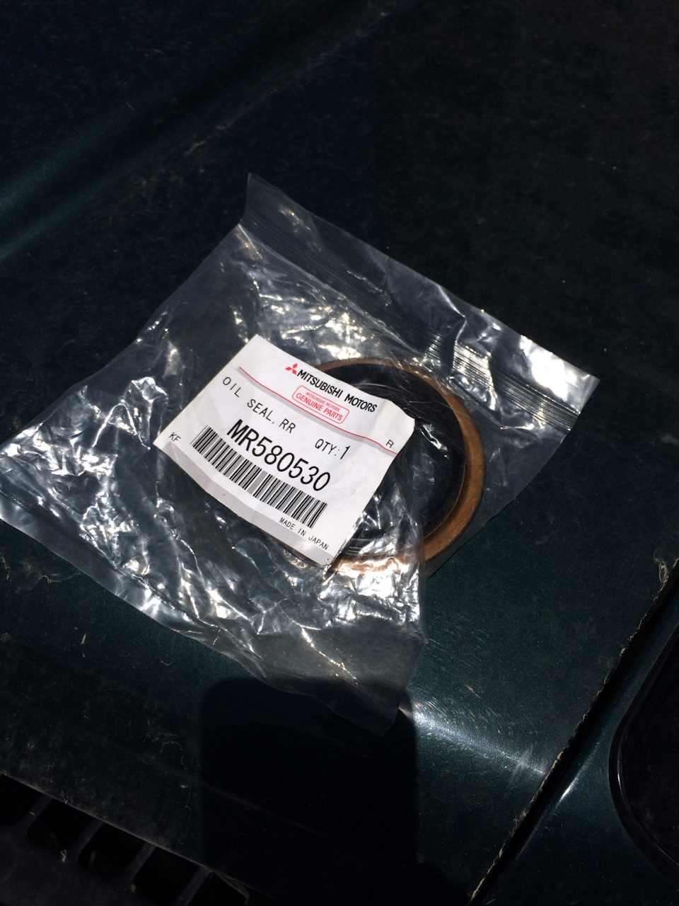 Сальник заднего редуктора — Mitsubishi Pajero (2G), 2,8 л, 1995 года ...