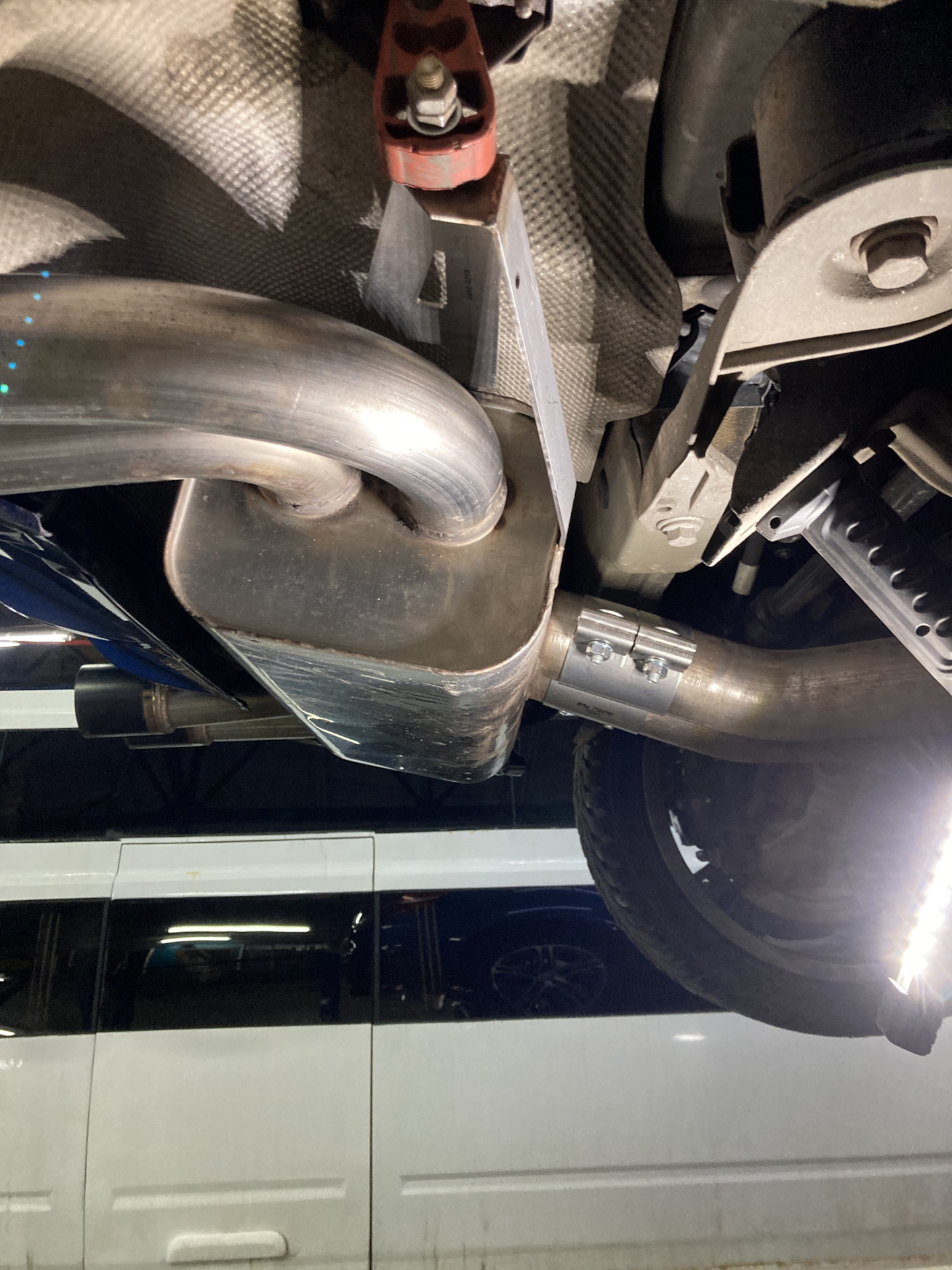 Выхлопная система DINAN FREE FLOW AXLE-BLACK — BMW X6 M (E71), 4,4 л ...