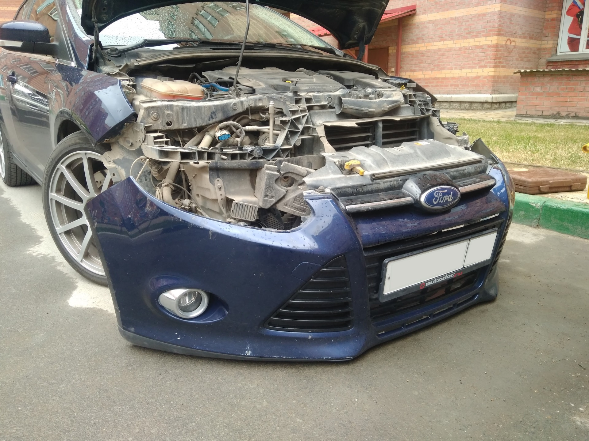 О жизни стекл BR2011013N на противотуманках. — Ford Focus Hatchback III ...
