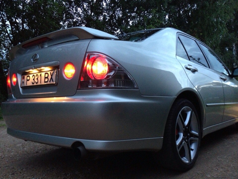 Продам Lexus is 200 — DRIVE2