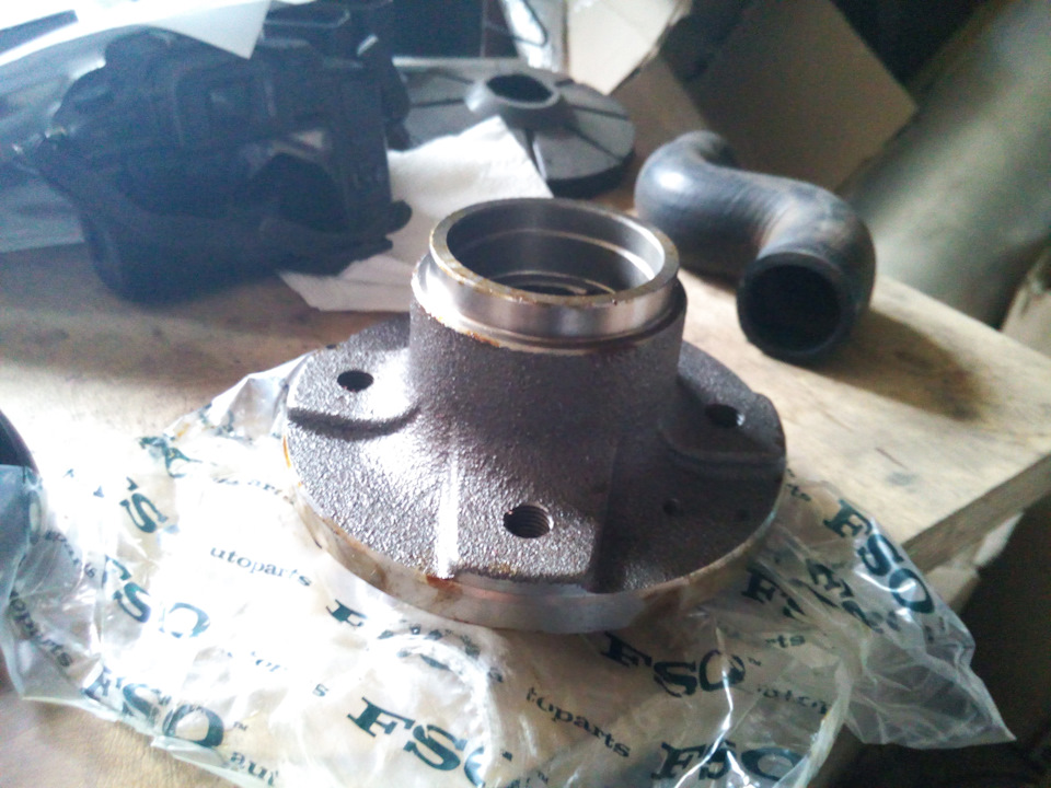 Задние тормоза, ступицы — замена — Opel Kadett E, 1,6 л, 1988 года ...