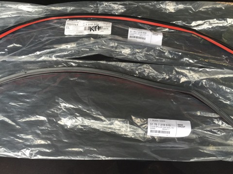 51767318510 Уплотнитель центральной стойки П Нж BMW | Запчасти на DRIVE2