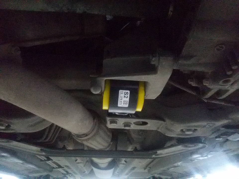 13376975 Подушка двигателя CHEVROLET CRUZE 09- RR GM | Запчасти на DRIVE2