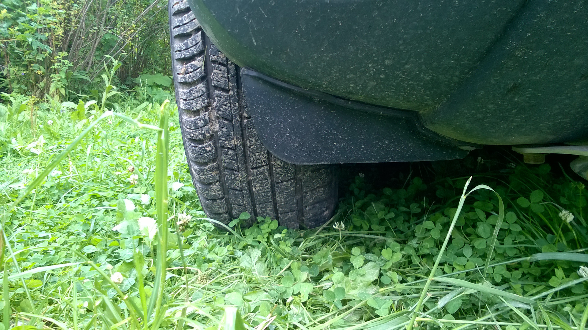 рассекатели воздушного потока — Renault Duster (1G), 2 л., 2014 года ...