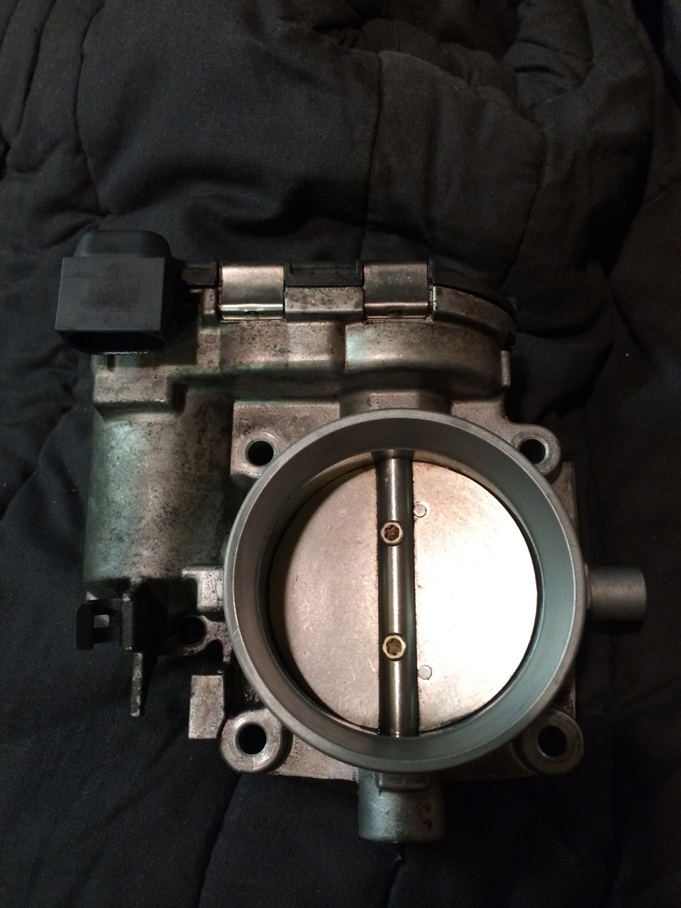 Чистка дросcельной заслонки. — Mercedes-Benz CLK (W209), 2,6 л, 2002 ...