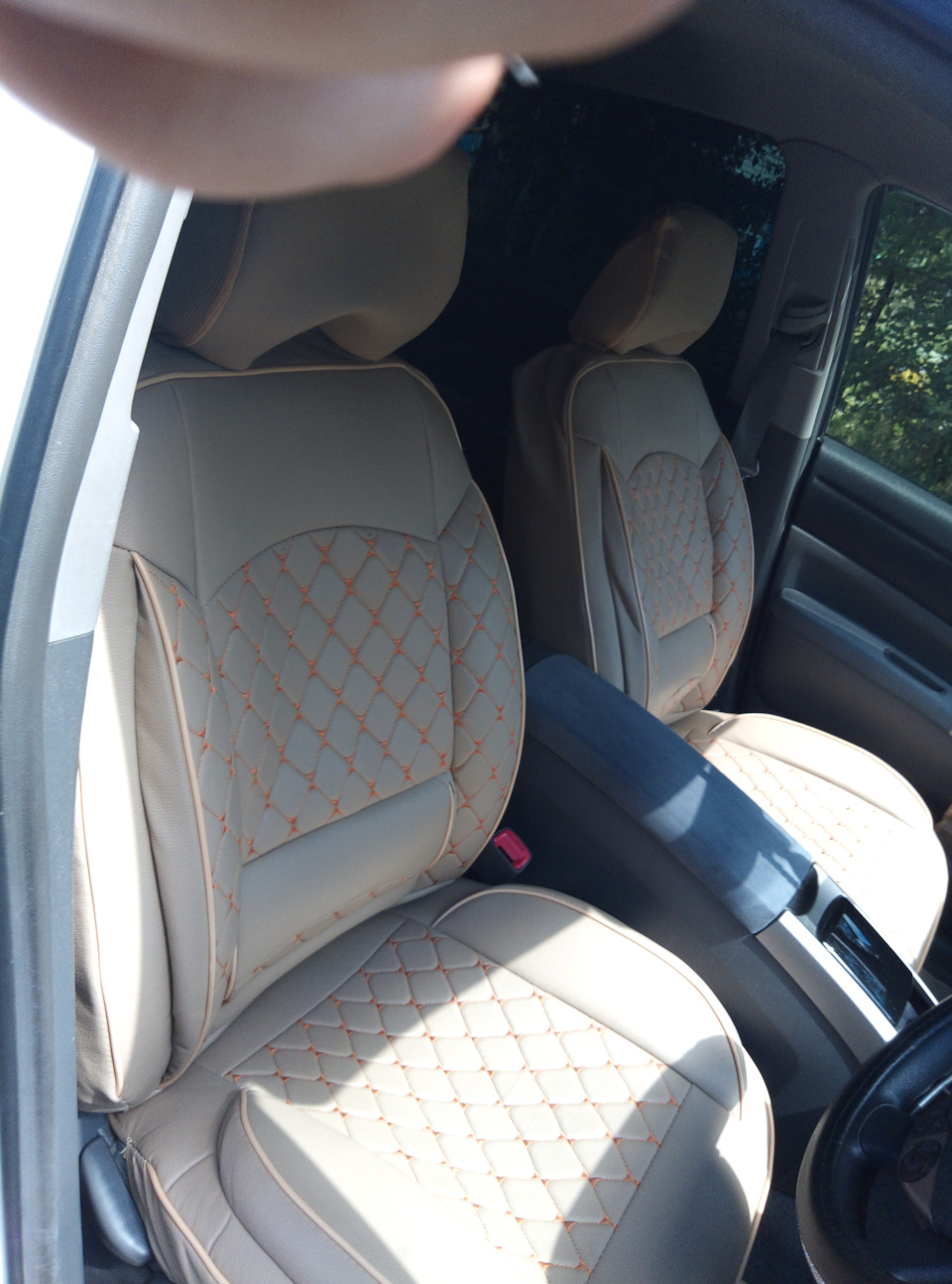 Чехлы — Toyota Prius (20), 1,5 л, 2011 года | аксессуары | DRIVE2