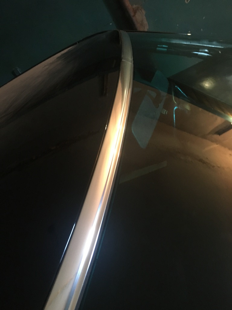 Молдинги вокруг лобового. Установка) — Mercedes-Benz SEC-Class (W126 ...