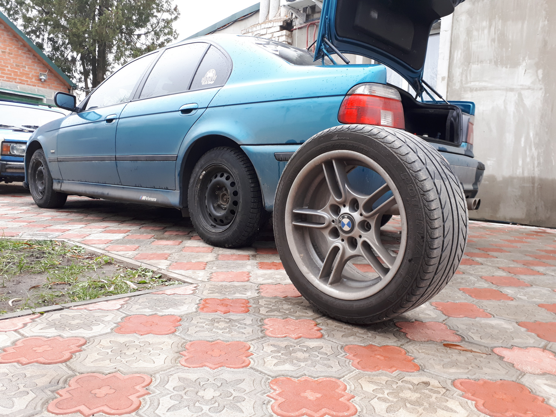 Жизнь машины в зимний период — BMW 5 series (E39), 2,8 л, 1996 года | просто так | DRIVE2