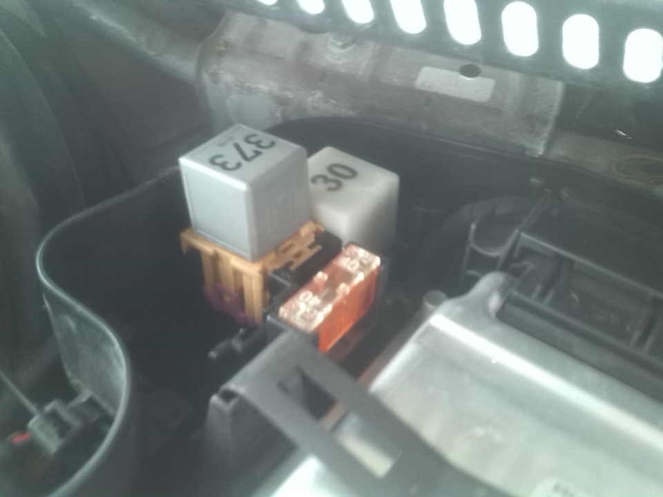 Основное реле=>-J271 — Volkswagen Passat B5, 1,8 л, 2000 года ...