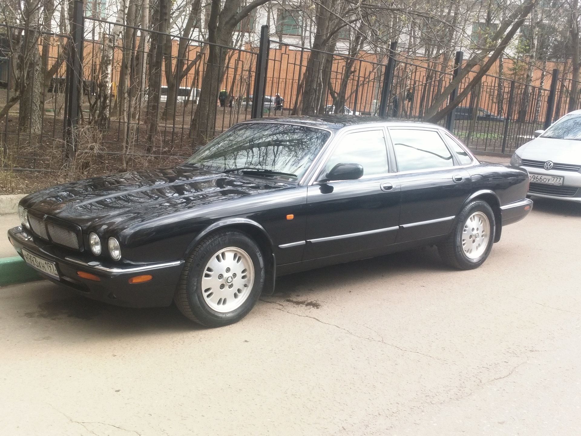 Просто чист, просто красив! — Jaguar XJ Mark 2, 3,2 л, 1998 года ...