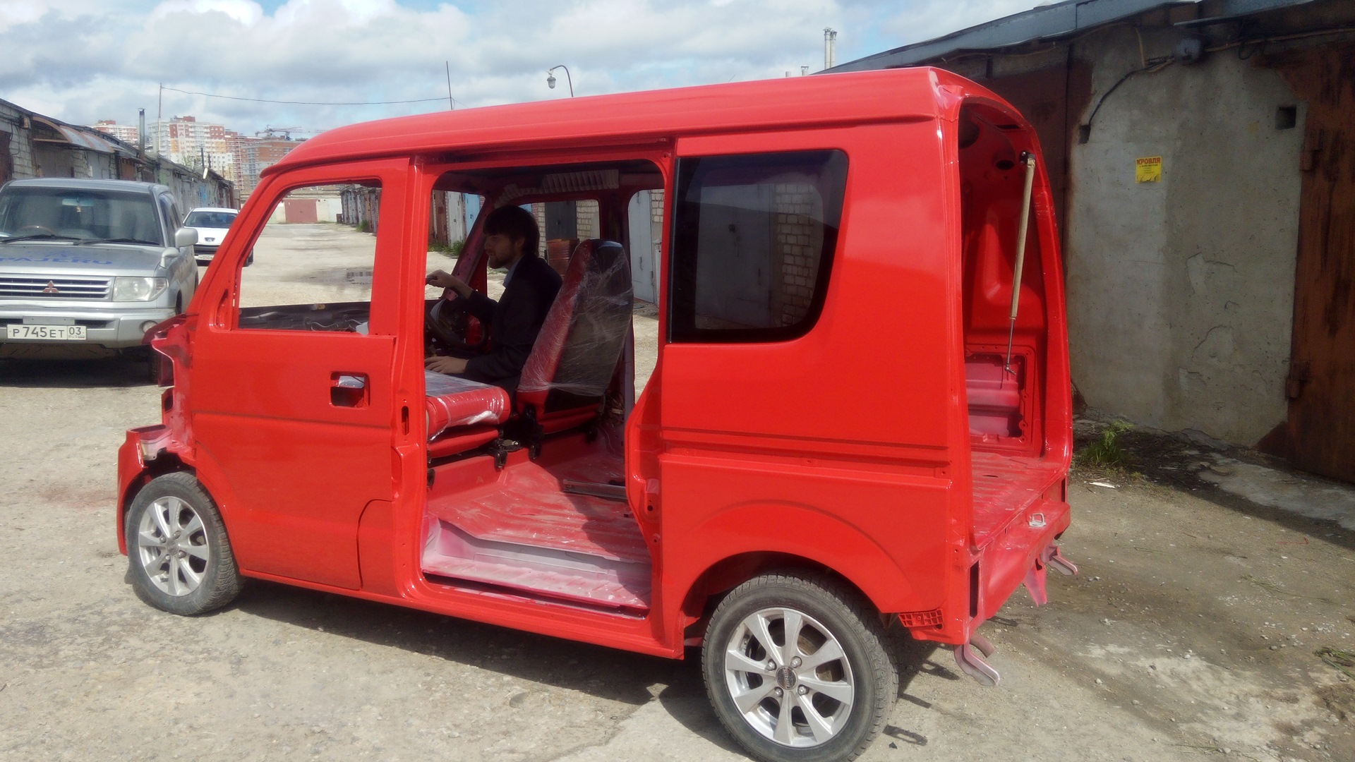 Промежуточный результат покраски. — Suzuki Every (DA64), 0,6 л, 2006 ...