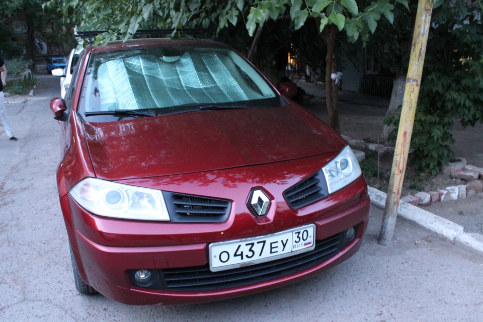 Увеличение уровня антифриза в бачке. — Renault Megane II, 1,6 л, 2007 ...