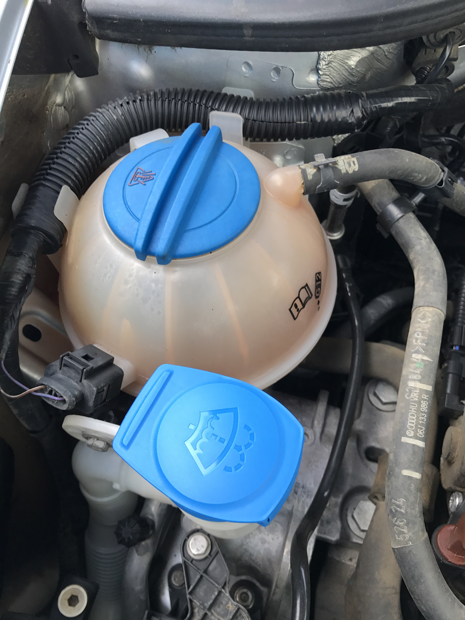 06J133986R Топливный шланг VAG | Запчасти на DRIVE2