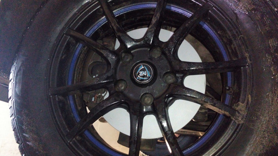 Замена передних тормозных дисков и колодок 04.01.16 — Renault Laguna ...