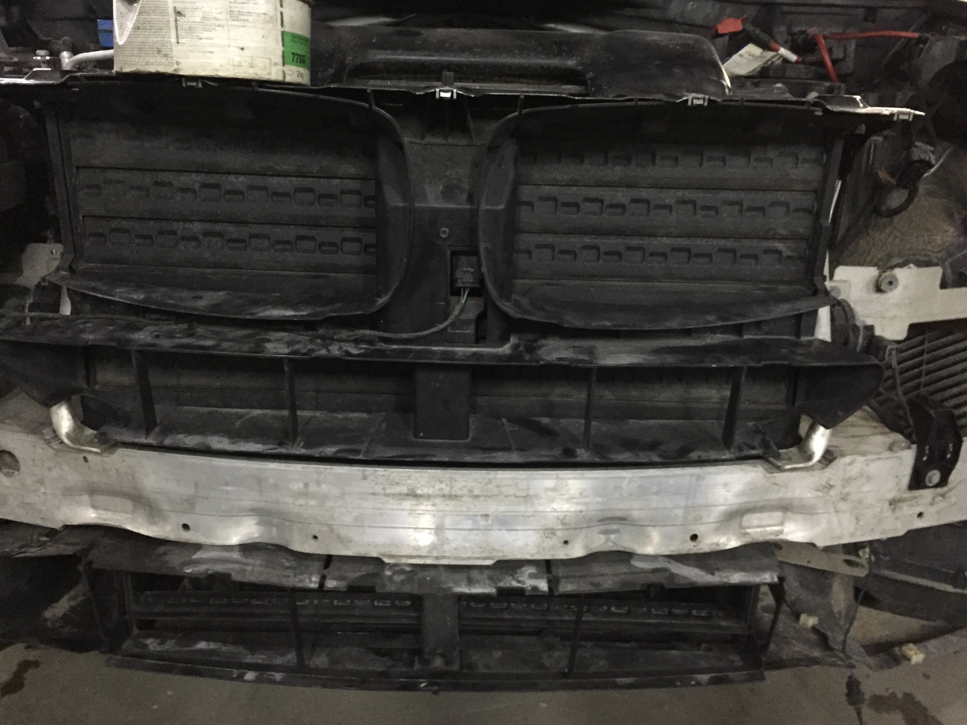 Телевизор с жалюзи — BMW X5 (F15), 3 л, 2015 года | кузовной ремонт ...