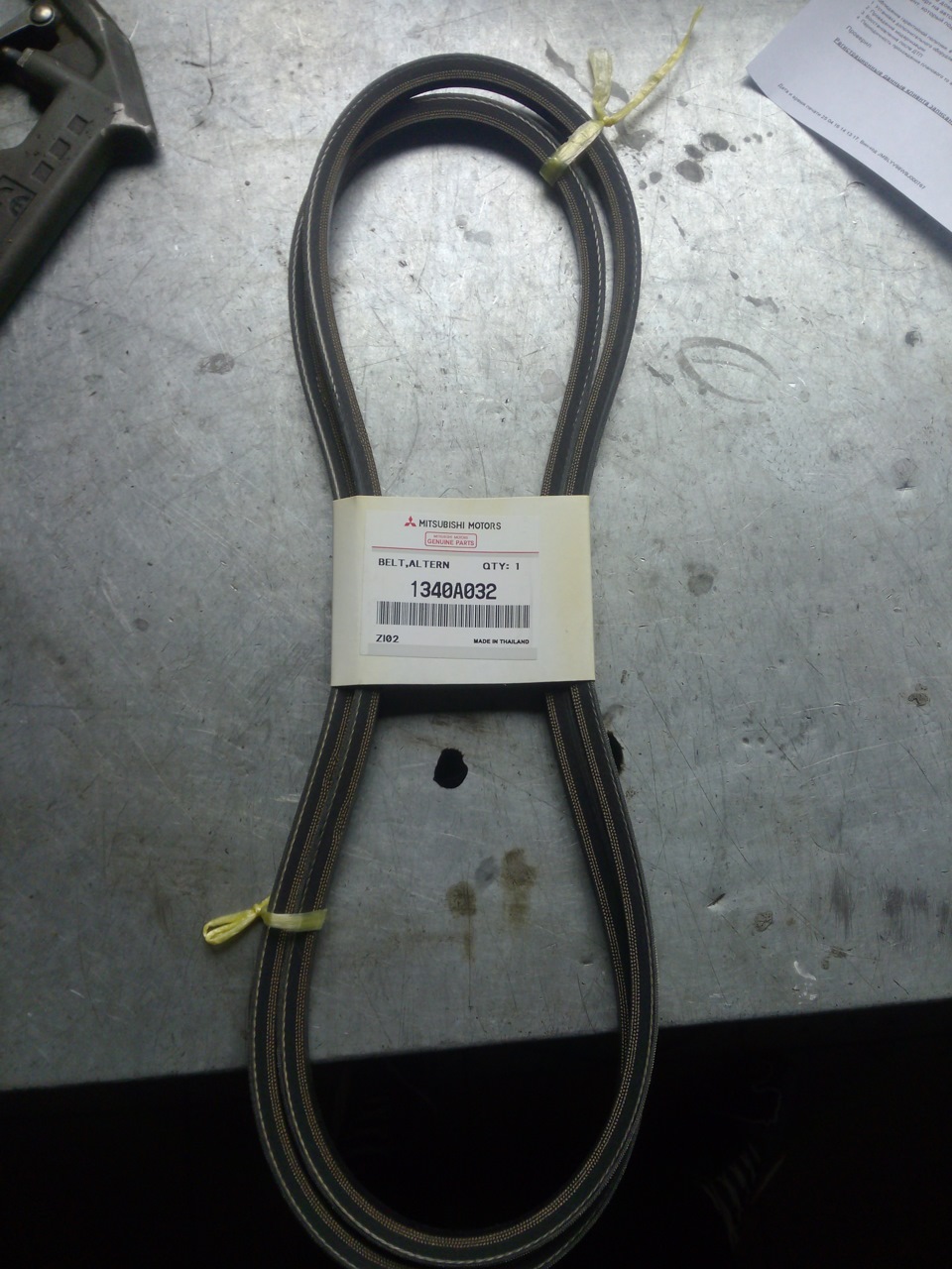 Замена ремней генератора — Mitsubishi Pajero (4G), 3,2 л, 2011 года ...