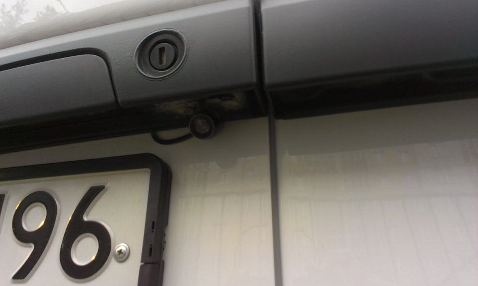 Камера заднего вида — Lada Ларгус, 1,6 л, 2014 года | аксессуары | DRIVE2