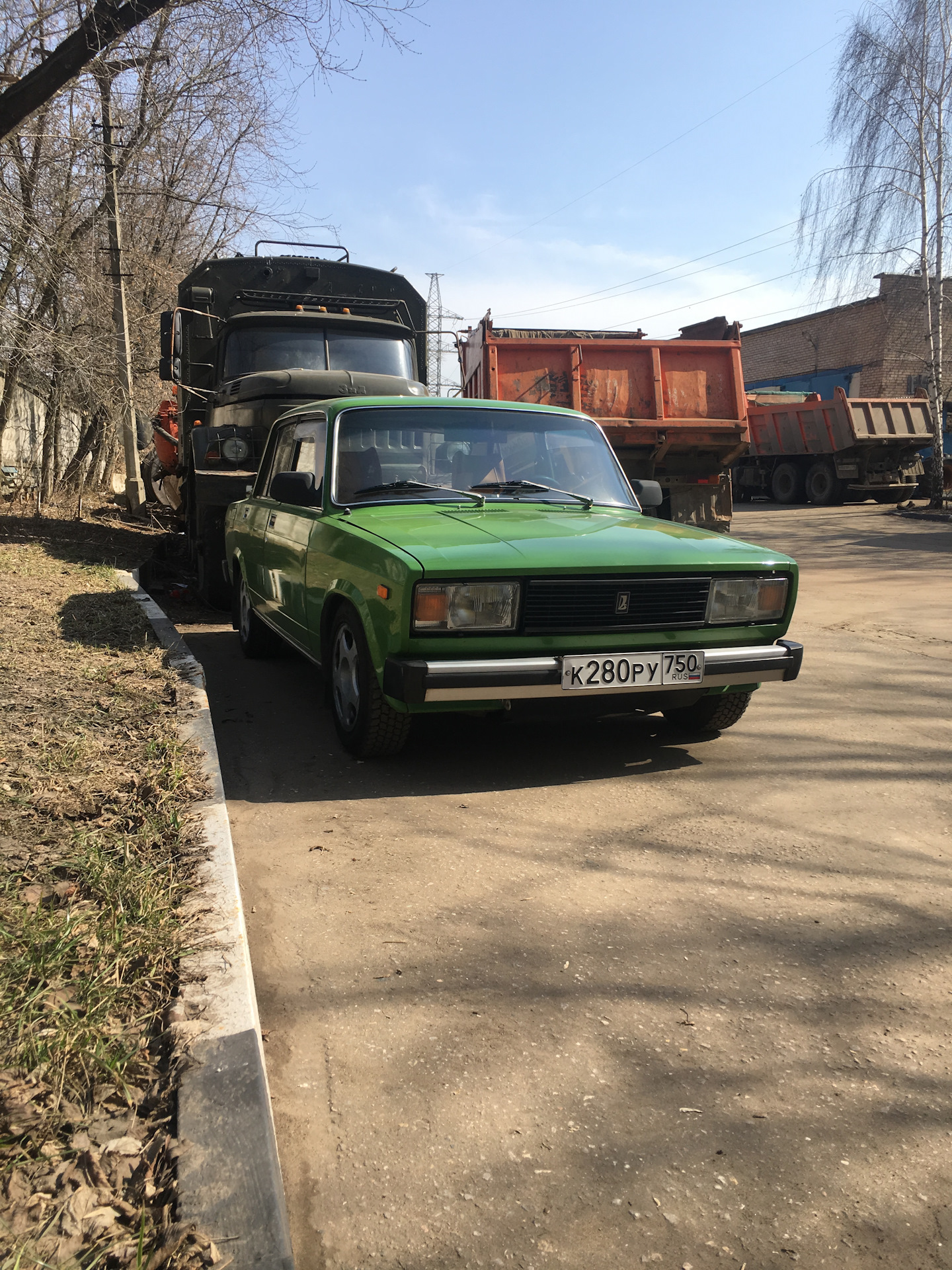 Немного фоток — Lada 2105, 1,3 л, 1981 года | видео | DRIVE2