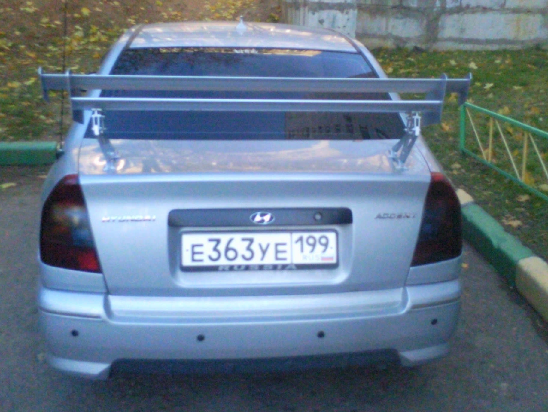 спойлер — Hyundai Accent (2G), 1,5 л, 2004 года | тюнинг | DRIVE2