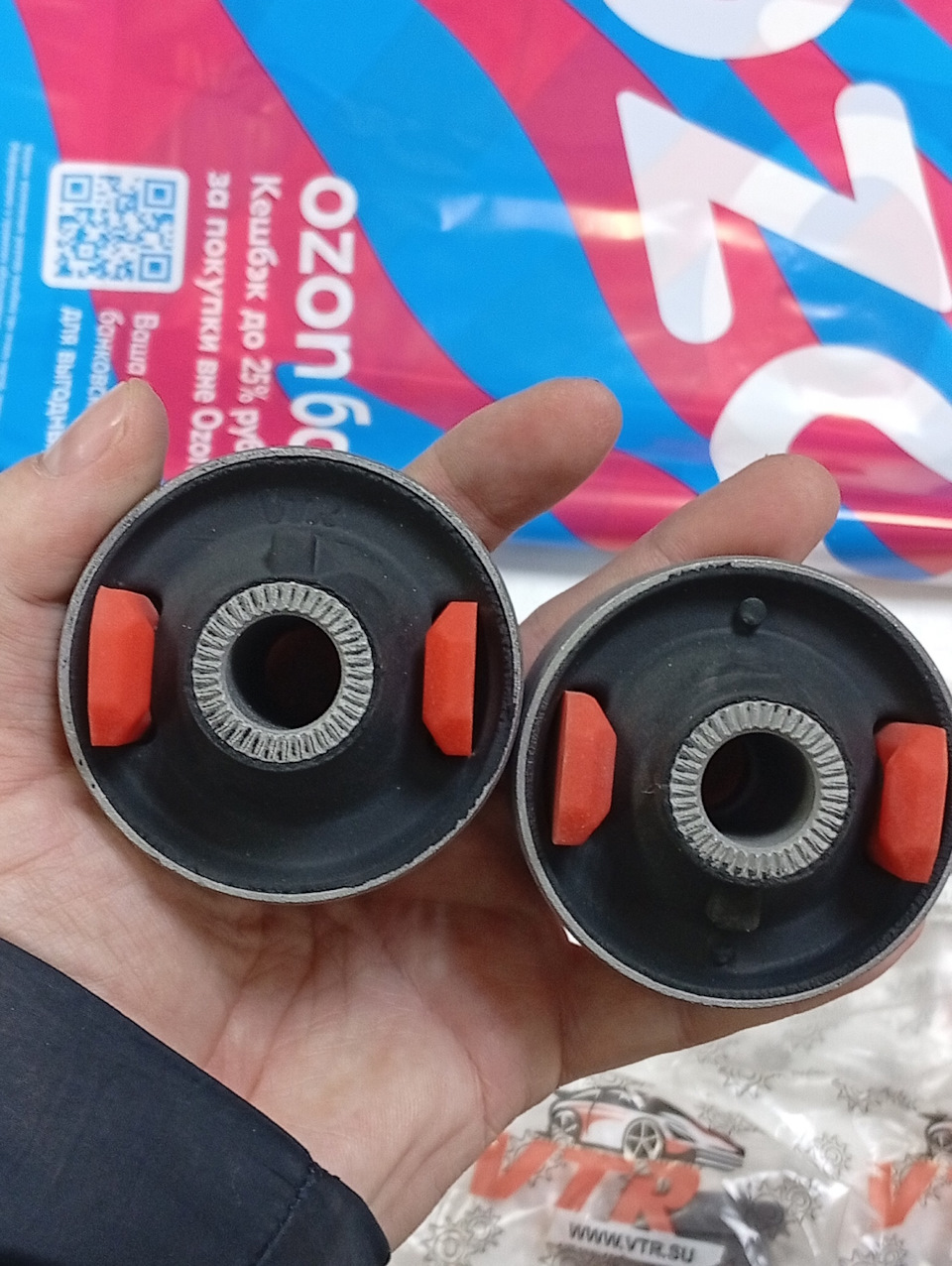 Замена родных сайлентблоков рычагов передней подвески на VTR (VenTekRes ...