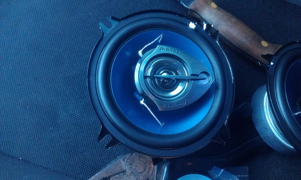 музыкальное дополнение. — Renault Megane II, 1,6 л, 2007 года ...
