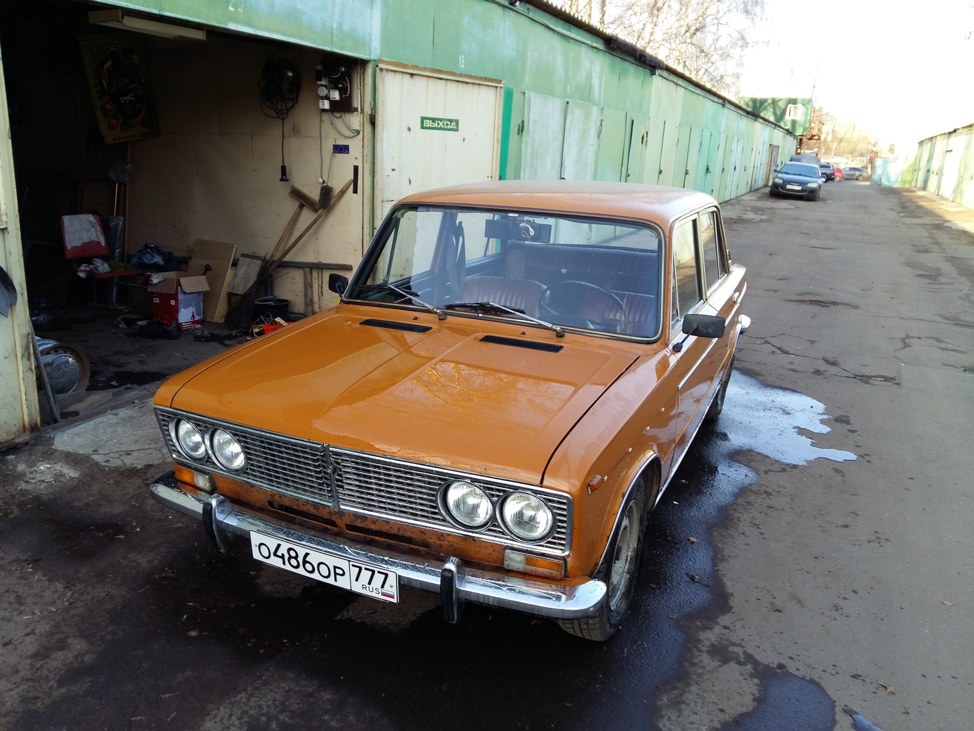 Машинка в лучах весенного вечернего солнца. — Lada 2103, 1,5 л, 1979 года | мойка | DRIVE2