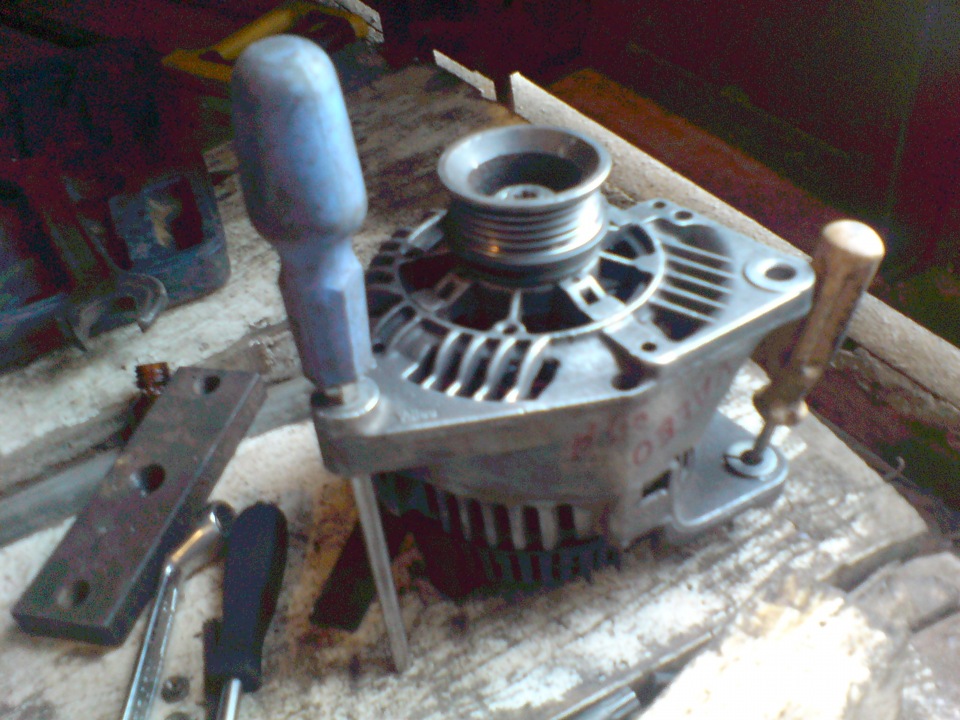 Подшипник генератора — Volkswagen Passat B5, 1,6 л, 1997 года | своими ...