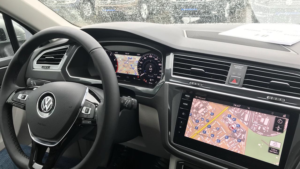 Volkswagen Tiguan (2G) 1.4 бензиновый 2017 | TUNGSTEN SILVER 1,4 4WD на ...