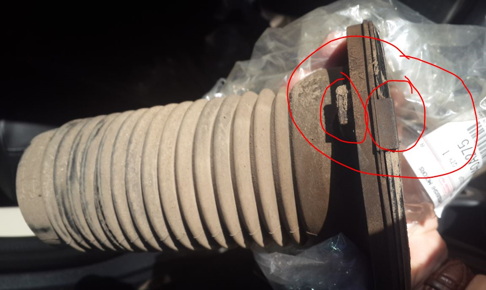 Замена пыльников амортизаторов — Mitsubishi Outlander (3G), 2 л, 2013 ...