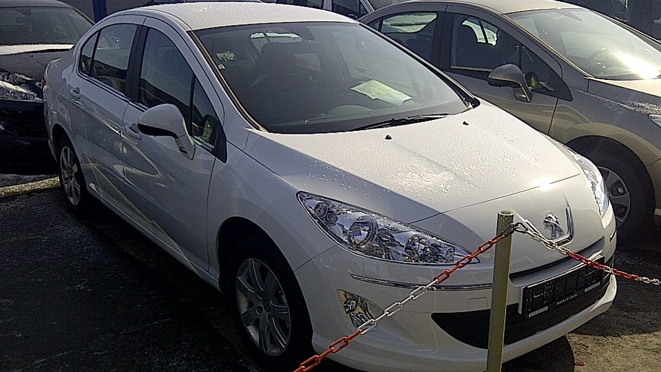 Снятие крышки подлокотника — Peugeot 408 (1G), 1,6 л, 2012 года | видео ...