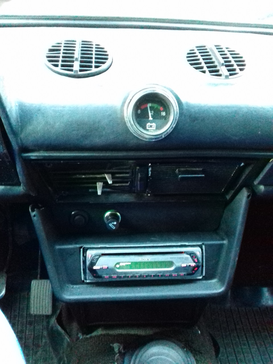 Вольтметр ваз 2105 і прикуриватель — Lada 2101, 1,2 л, 1971 года ...