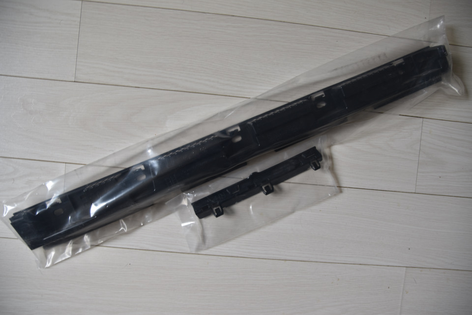 Отдам бесплатно крепления правого порога на X1 — BMW X1 (E84), 2 л ...