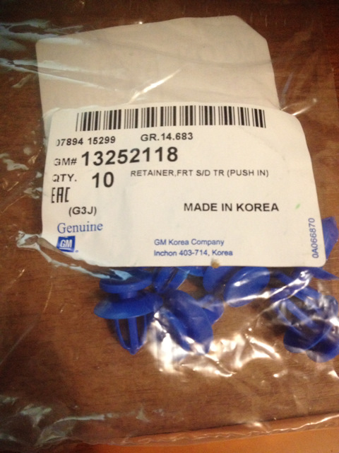 13252118 Фиксатор панели двери GM | Запчасти на DRIVE2