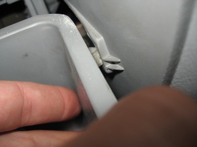 Замена салонной фильтра — Mitsubishi Galant (8G), 2,4 л, 2003 года ...