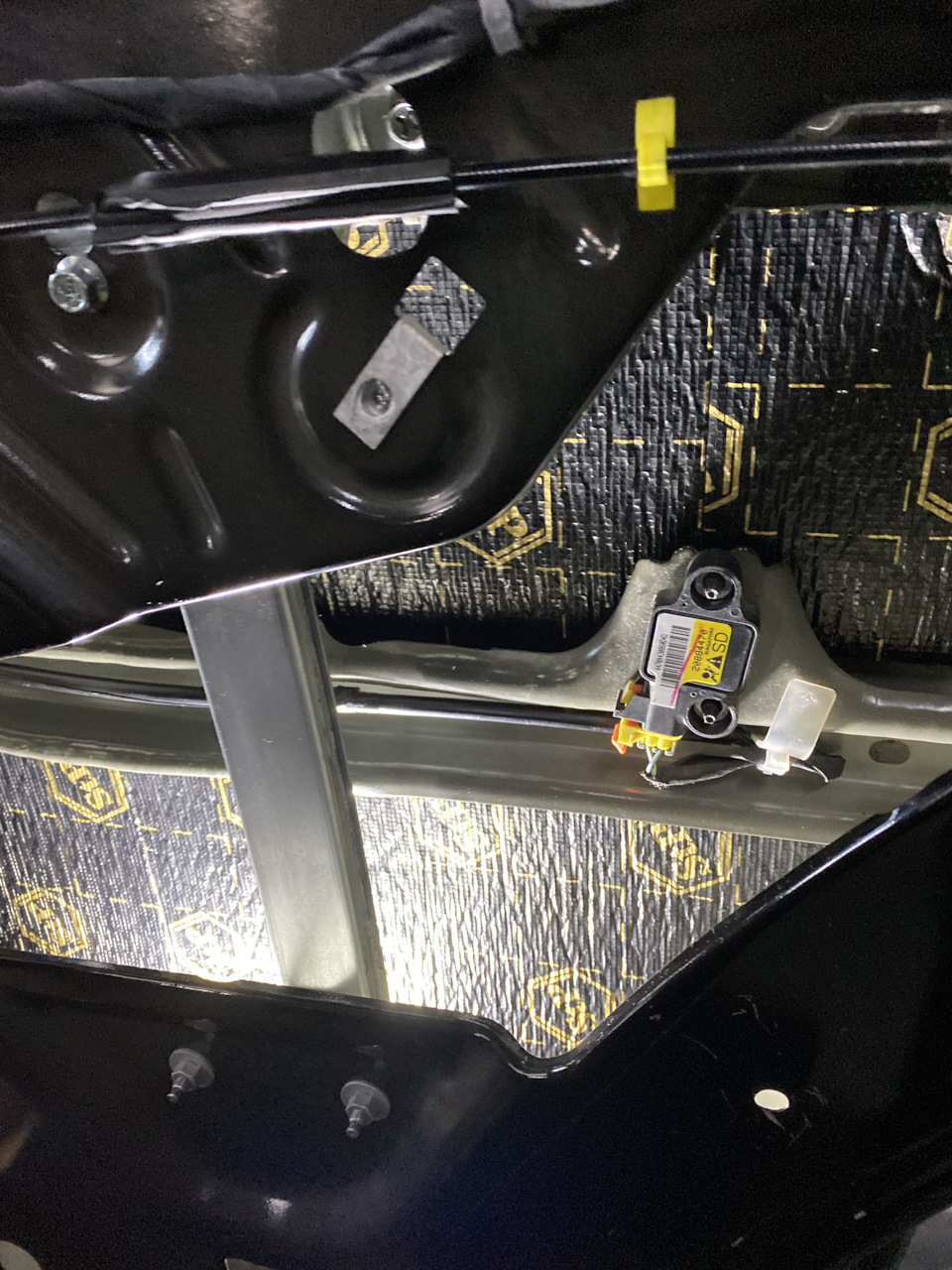 Шумка дверей, продолжение аудиоподготовки — Chevrolet Tahoe (GMT900), 5 ...